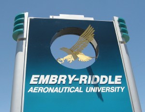 Sekolah Penerbangan di Amerika: Embry–Riddle Aeronautical University ...